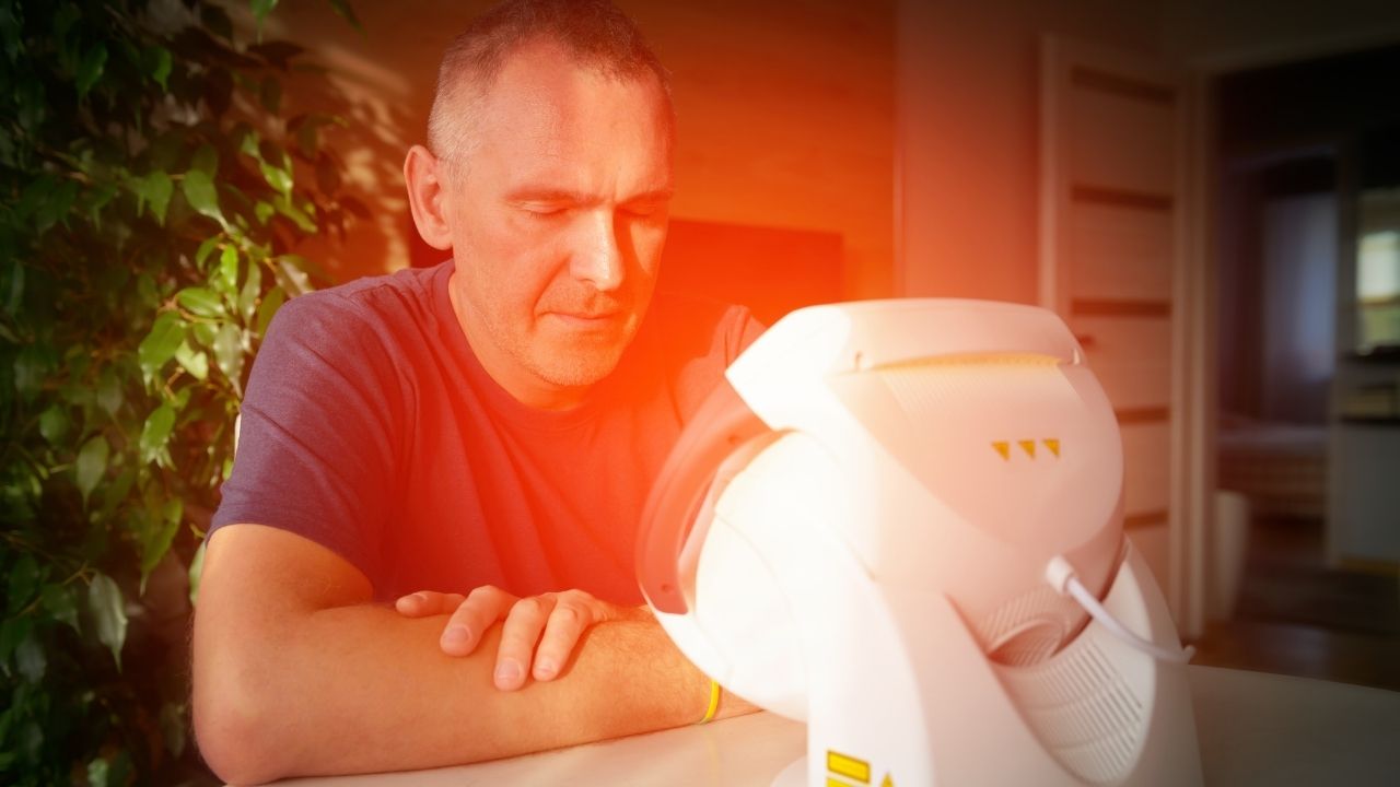 Red Light Therapy At Home Benefits (Does It Work?)