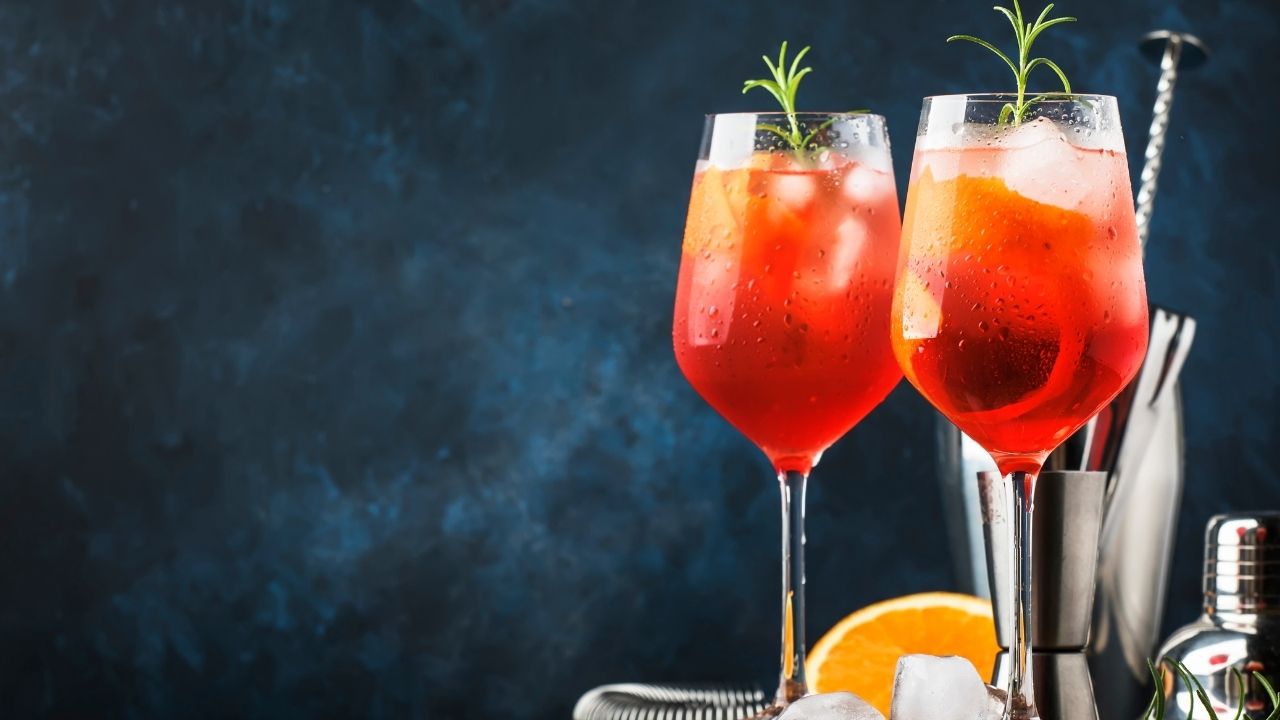 How To Use Non-Alcoholic Bitters To Spice Up Your Drinks