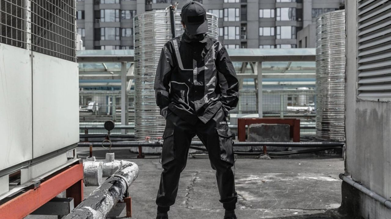 9 Reasons To Start Wearing Techwear Pants