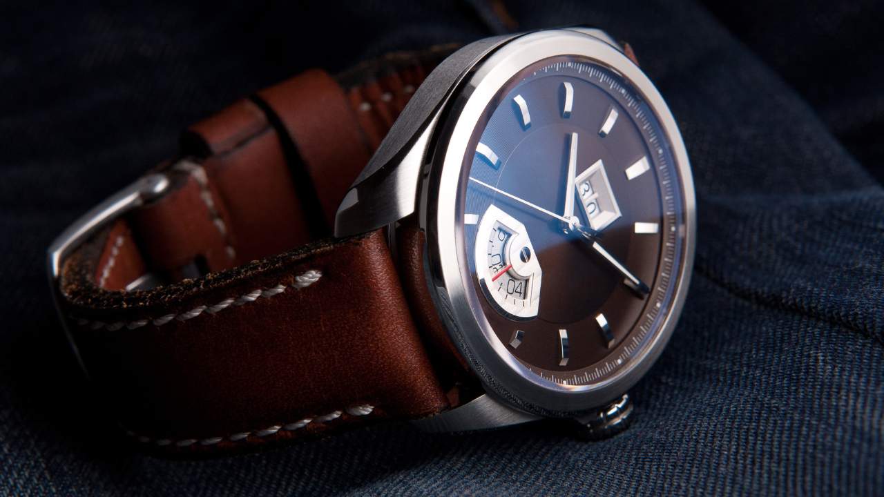 Dress Up Or Dress Down: Here's How to Look Glamorous With A Simple ...